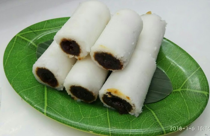 20 Kue Putu Bambu yang Legit Manisnya Ada di Sini!