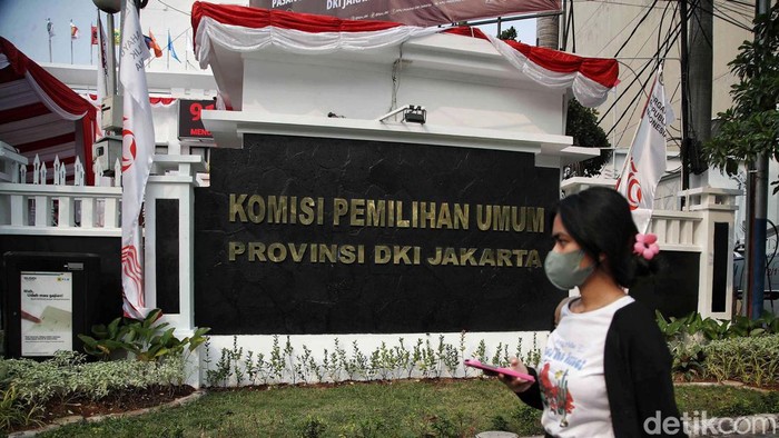 Begini Suasana Hari Pertama Pendaftaran Cagub di KPUD Jakarta