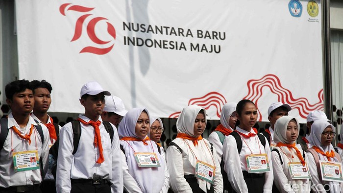 Melihat Ribuan Mahasiswa Baru Jalani Ospek di UNJ