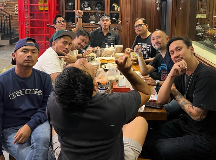 Ronal Suryapradja Hangout Seru Bareng The Prediksi