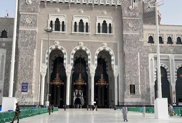 Potret Pintu Terbesar di Dunia yang Ada di Masjidil Haram