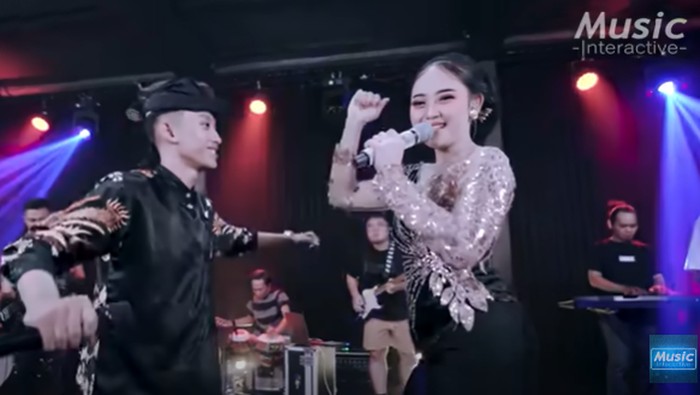 Lirik Lagu Pujaningsih Duet Silvy Kumalasari ft Wisnu Jaya, Trending! Lirik Lagu Pujaningsih Duet Silvy Kumalasari ft Wisnu Jaya, Trending!