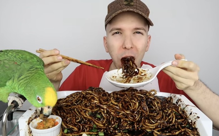 Nikocado Avocado Tampil Ramping Untuk Mukbang Usai Turun BB 113 Kg