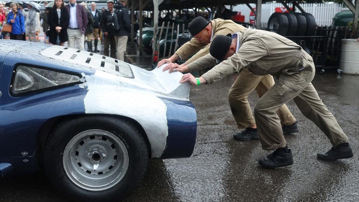 Seru-seruan di Balap Mobil Antik Goodwood Revival