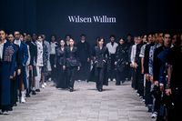 Koleksi Busana Pria 'HuMAN' Wilsen Willim, Alternatif Gender Fluid yang ...