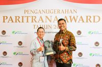 Tjiwi Kimia Raih Paritrana Award 2024 Kategori Badan Usaha Terbaik