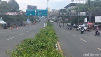 One Way Arah Jakarta Berlaku di Jl Raya Puncak Bogor Siang Ini