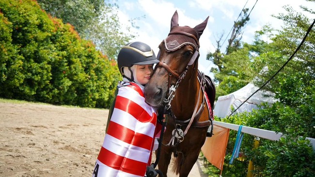 7 Potret Putri Irfan Hakim Ukir Prestasi di PON 2024, Raih Emas dari Berkuda