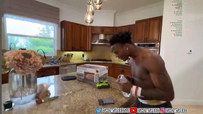 Penampakan Rumah Ratusan Miliar IShowSpeed Dibeli Saat Umur 18 Tahun