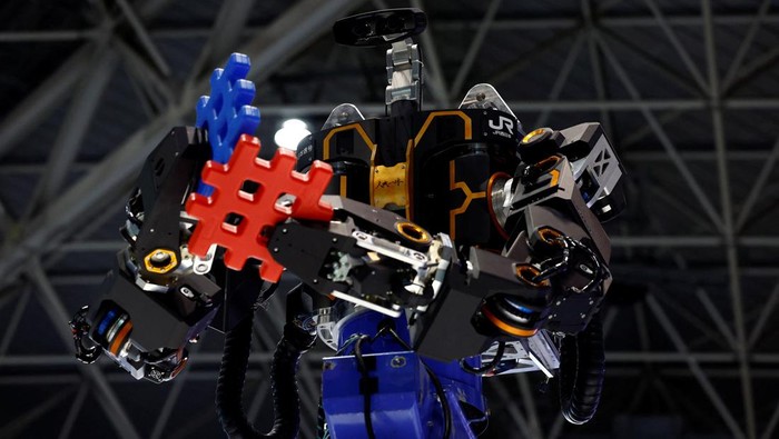 Robot Raksasa Jepang Unjuk Gigi Perbaiki Kabel Kereta, Tekan Kecelakaan ...