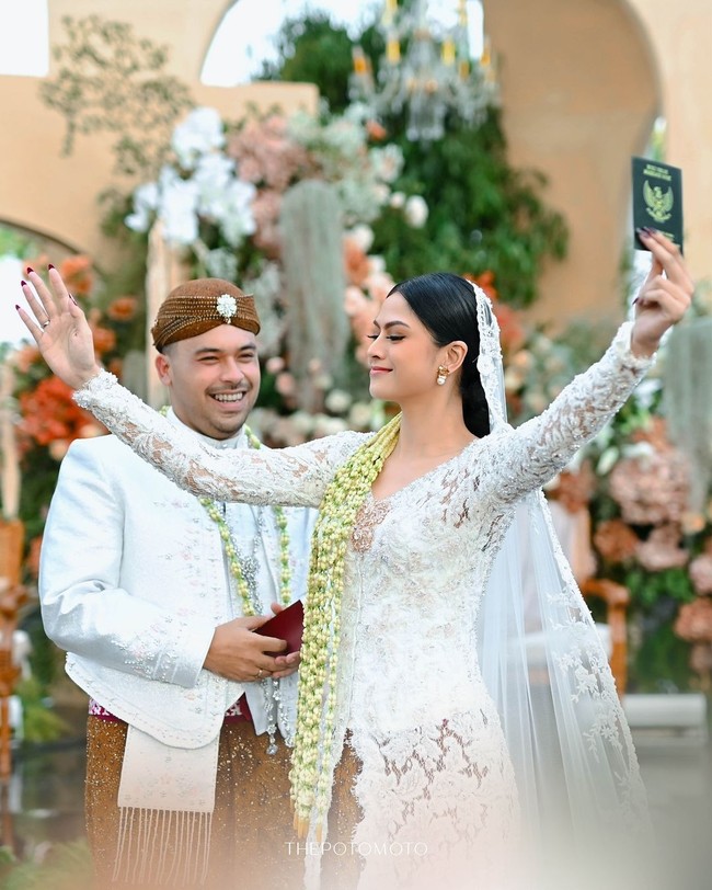 Potret Hana Saraswati Menikah dengan Justin Harijawan, Serba Putih Saat Akad