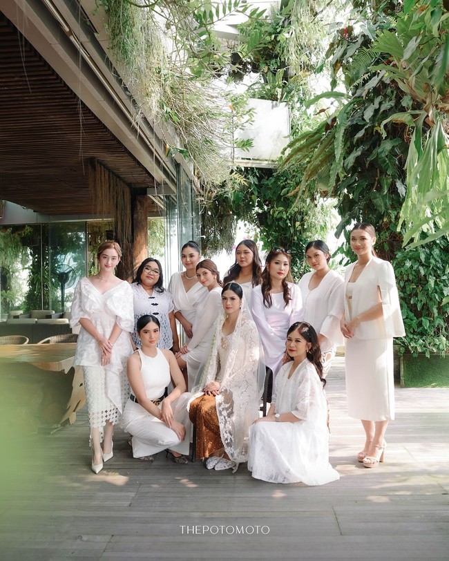 Potret Hana Saraswati Menikah dengan Justin Harijawan, Serba Putih Saat Akad