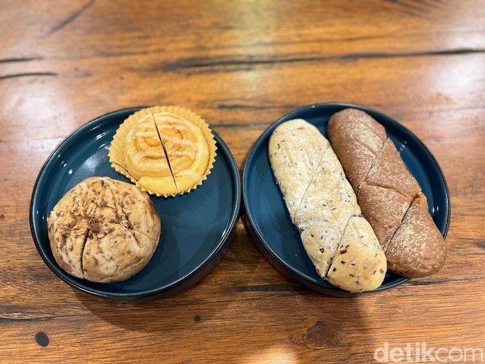 Roti Sourdough yang Lembut Chewy Ada di Artisan Bakery Tebet