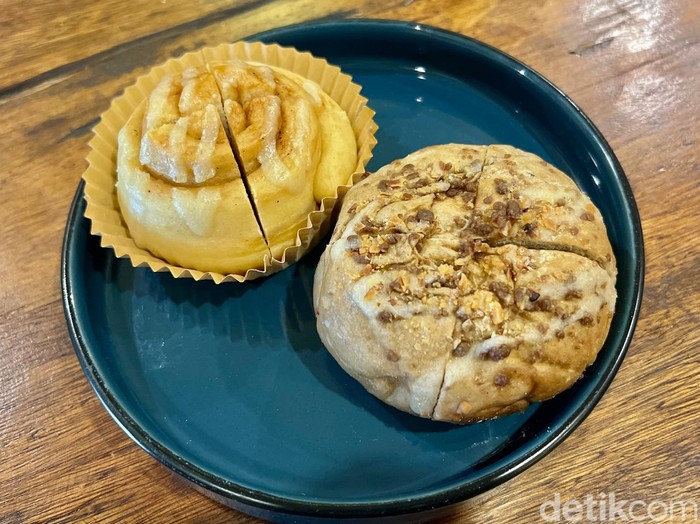 Roti Sourdough yang Lembut Chewy Ada di Artisan Bakery Tebet