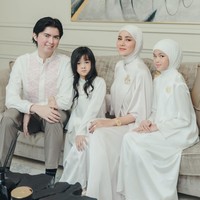 7 Foto Sean Mikael Eks Pacar Lolly, Kini Sudah Punya Kekasih Baru