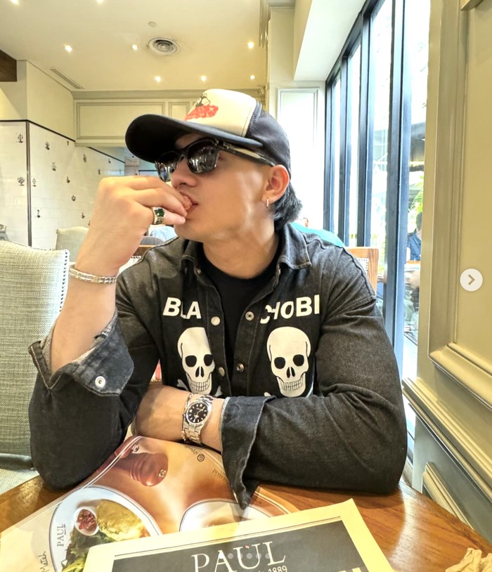 Serunya Momen Kulineran Jefri Nichol di Jepang hingga Italia