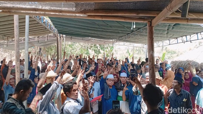 Kampanye Perdana, Zul Temui Umat Hindu-Uhel Keliling Lombok Tengah Kampanye Perdana, Zul Temui Umat Hindu-Uhel Keliling Lombok Tengah