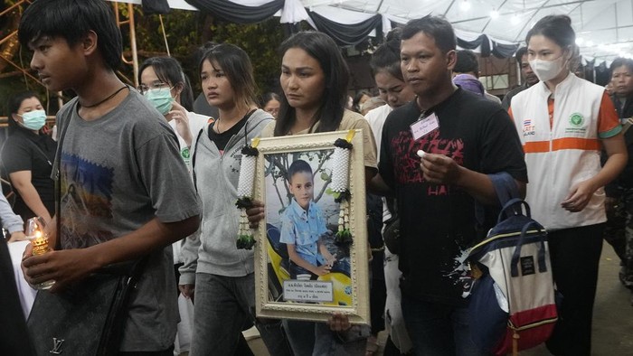 Momen Pilu Pemulangan Jenazah 23 Siswa-Guru Kasus Kebakaran Bus Thailand