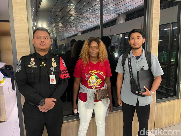 Jadi PSK di Bali, Cewek Uganda Ditendang Pulang Imigrasi Jadi PSK di Bali, Cewek Uganda Ditendang Pulang Imigrasi