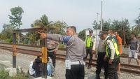 Geger Percobaan Bunuh Diri Wanita di Rel KA Wates Kulon Progo