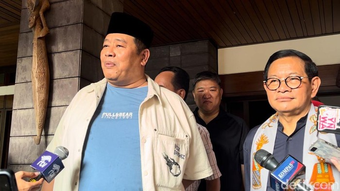 Pramono Sambangi Rumah Boy Sadikin, Ada Politikus NasDem Bestari Barus Pramono Sambangi Rumah Boy Sadikin, Ada Politikus NasDem Bestari Barus