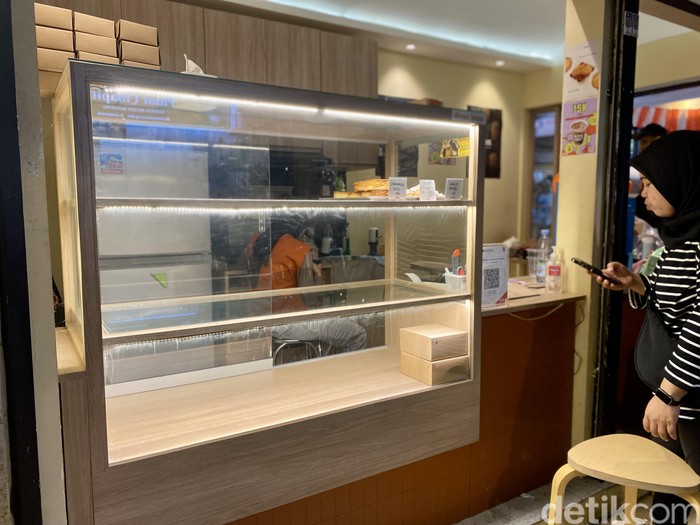 Berburu Pastry Viral di Pasar Cihapit Bandung