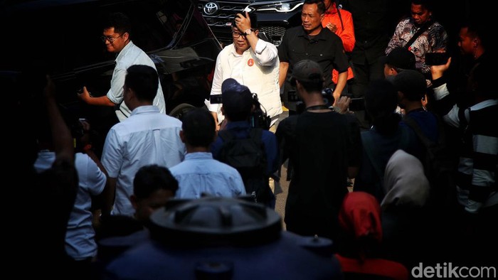 Ridwan Kamil Dapat Dukungan dari Partai Buruh di Pilgub Jakarta Ridwan Kamil Dapat Dukungan dari Partai Buruh di Pilgub Jakarta
