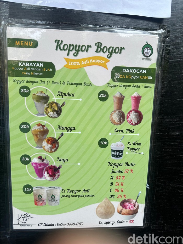 Segarnya Minum Es Kopyor di Tengah Suasana Kebun Asri Bogor
