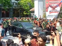 Jokowi Reuni dengan Teman Seangkatan di SMAN 6 Solo