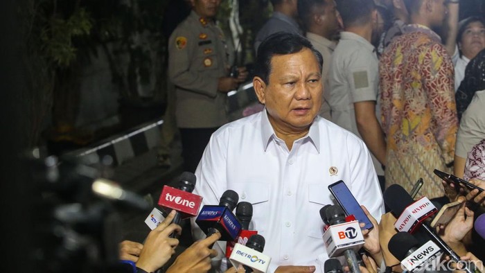Dua Jempol Prabowo Usai Panggil Sederet Tokoh Calon Menteri Dua Jempol Prabowo Usai Panggil Sederet Tokoh Calon Menteri