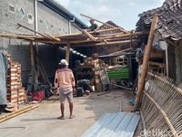 Usai Diamuk Lisus, Warga Karanganom Klaten Mulai Perbaiki Bangunan