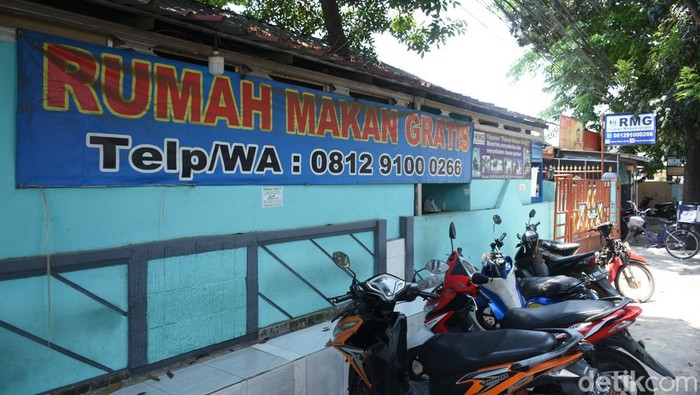Inspiratif! Rumah Makan Gratis Ini Layani Ratusan Warga Setiap Harinya