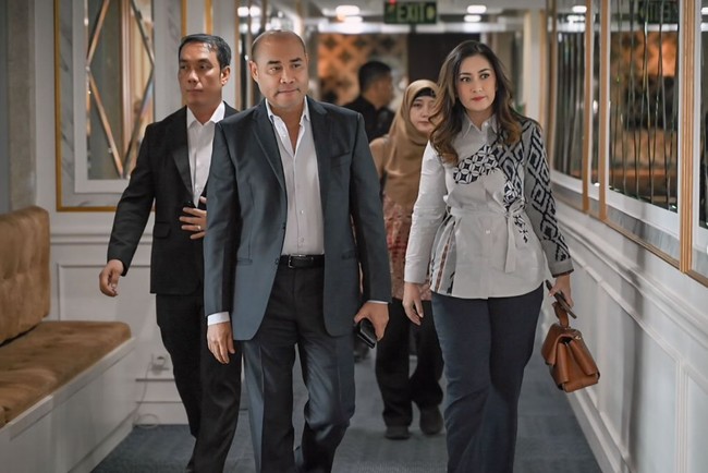 7 Gaya Stylish Nafa Urbach Ngantor di DPR Komisi IX, Awasi Program Kesehatan