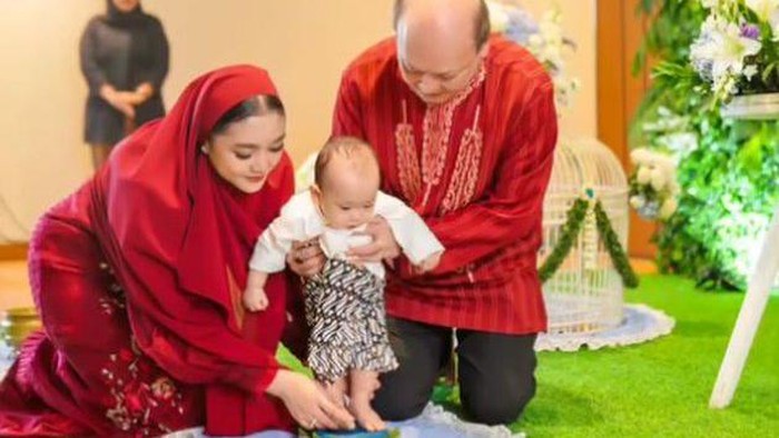 Tradisi Tedak Siten, Ritual Turun Tanah Penuh Makna dalam Budaya Jawa