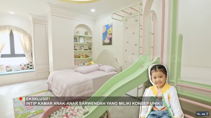 Potret Rumah Sarwendah, Ada Kolam Renang dengan Air Pegunungan
