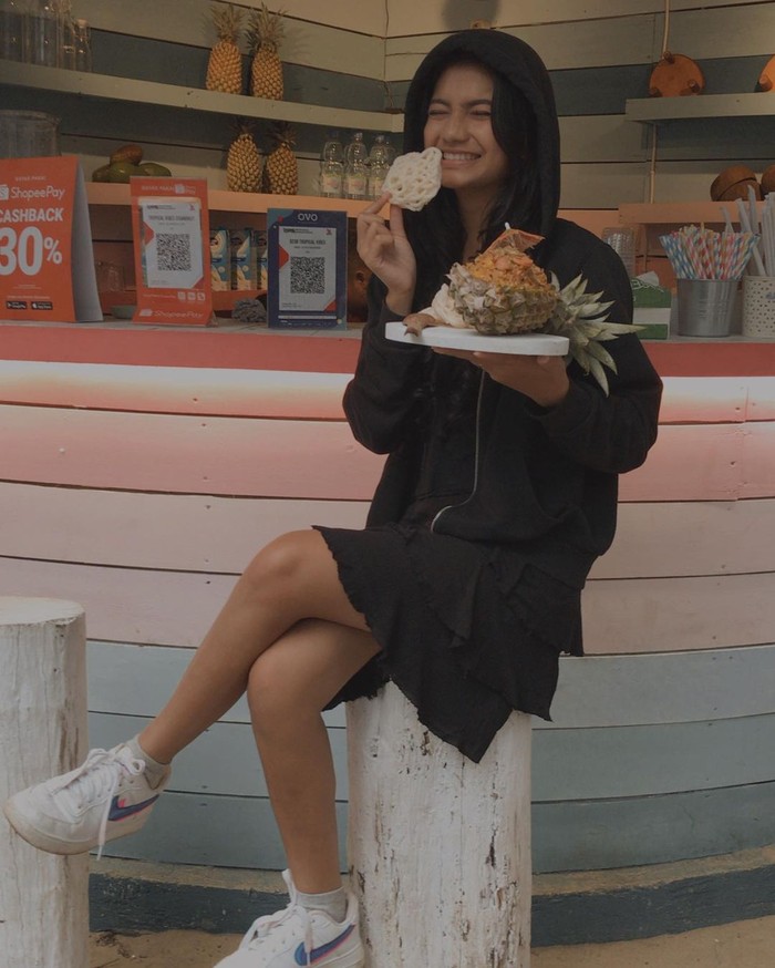 Ratu Sofya, Aktris Cantik yang Hobi Kulineran