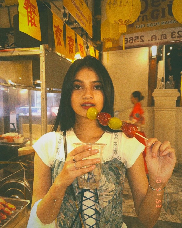 Ratu Sofya, Aktris Cantik yang Hobi Kulineran