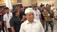 Debat Perdana Pilgub Bali: Koster Pamer Proyek Infrastruktur