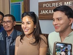 8 Potret Selebgram Seksi yang Dapat Kado Ultah Tas Mewah dari Hotman Paris