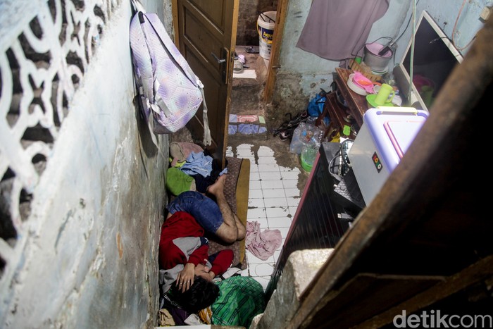 Sumpeknya Permukiman di Johar Baru Jakpus, Ukuran Rumah Cuma 2x3 Meter