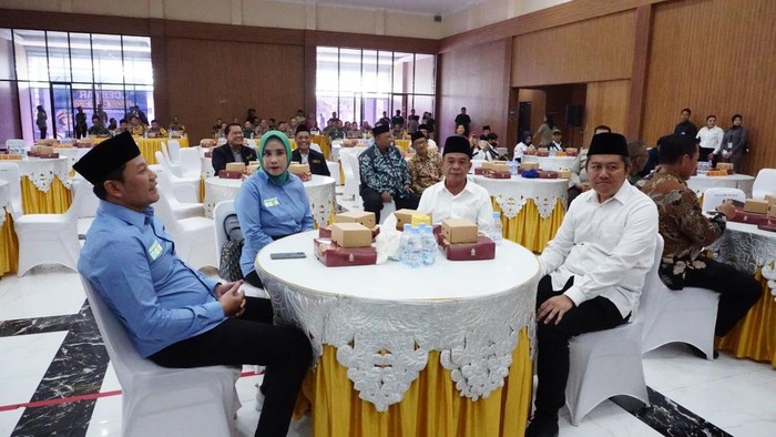 Paslon Subandi-Mimik Idayana Tegaskan Komitmen Pilbup Sidoarjo Damai Paslon Subandi-Mimik Idayana Tegaskan Komitmen Pilbup Sidoarjo Damai