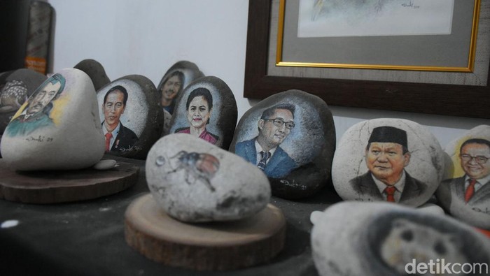 Seniman Bogor Sulap Batu Kali Jadi Karya Seni yang Unik