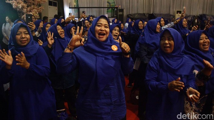 Rano Karno Kampanye di Depan Guru PAUD