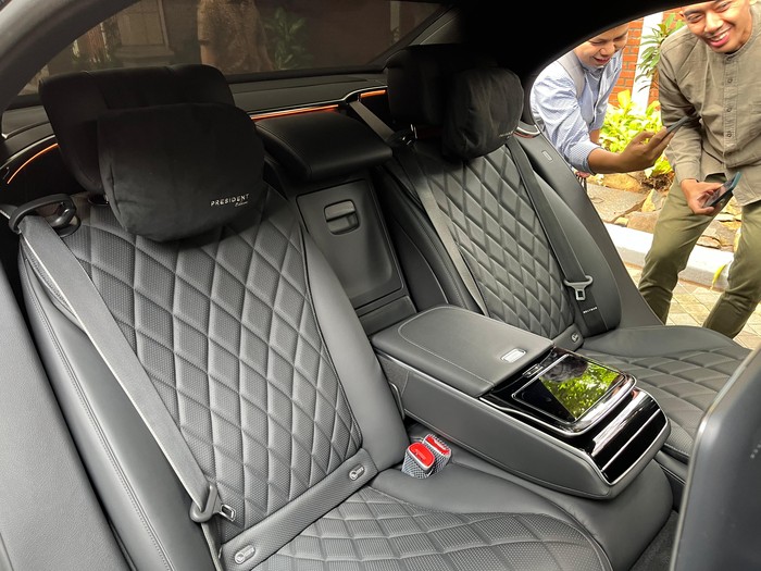 Lihat Lebih Dekat Kemewahan Mercedes-Benz S 450 President Edition
