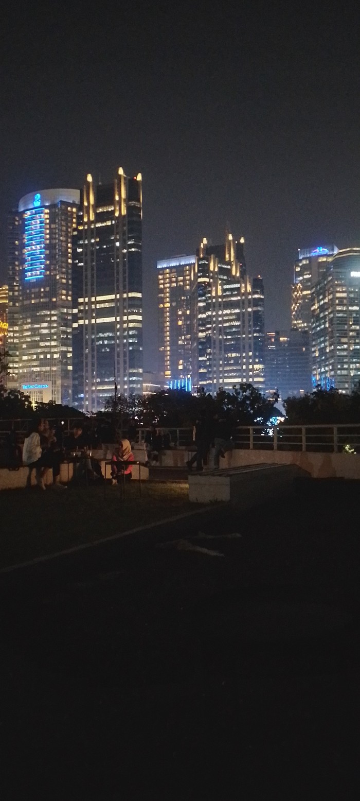 Potret City Light Jakarta yang Cantik dari Rooftop di GBK