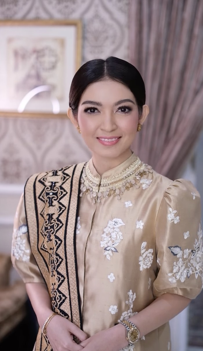 Pesona Selvi Ananda dengan Kebaya Serba Emas, Mulai Bertugas Jadi Ibu Wapres