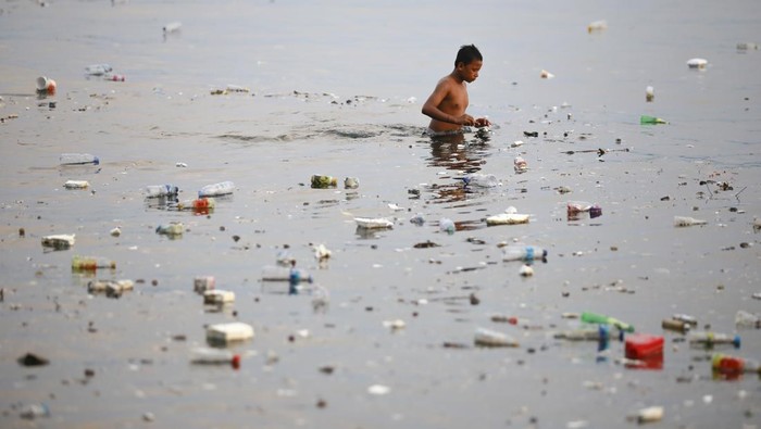 Benarkah Bumi Bisa Bebas dari Polusi Plastik pada 2050? Benarkah Bumi Bisa Bebas dari Polusi Plastik pada 2050?