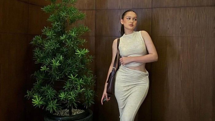 Sosok Kimberly Angela yang Bikin Salad Buah untuk Teuku Ryan