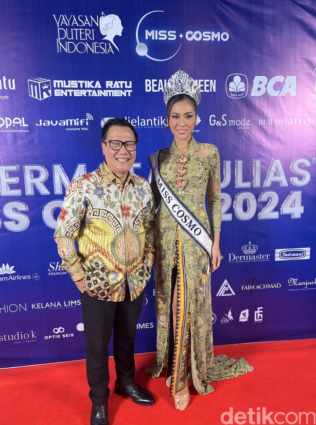10 Potret Ketut Permata Juliastrid Kembali ke RI Usai Menang Miss Cosmo 2024