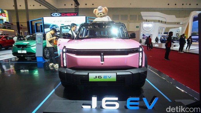 Lihat Lebih Dekat Chery J6, Mobil Listrik Off Road Pertama di RI